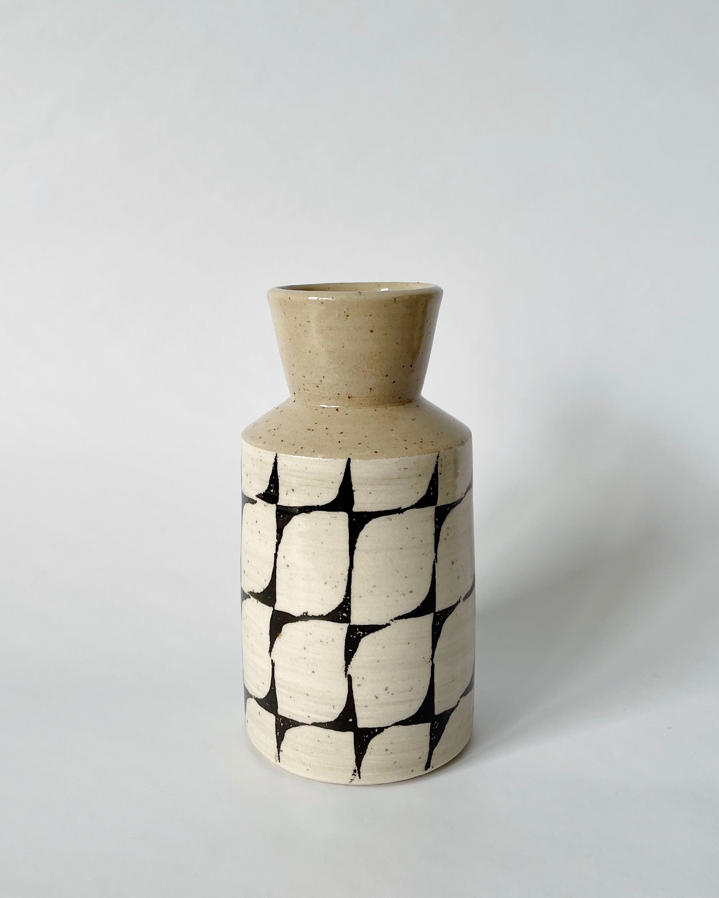 *New* Angular Vase - Echo Grid – sr.ceramics